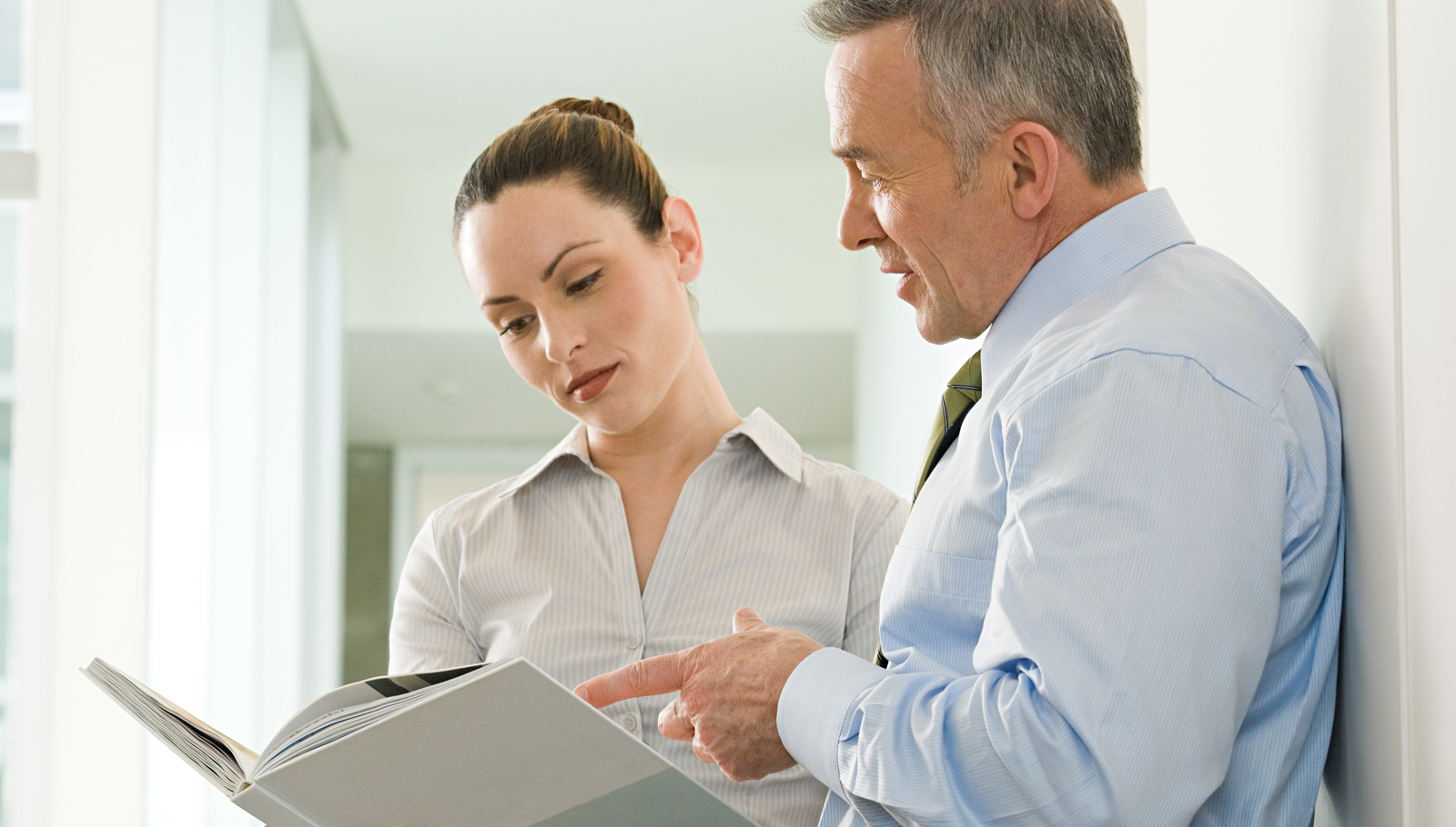 A Tale of Two Managers - Improve Relationship Communication Skills ...